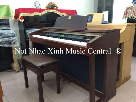 N Piano I N T Yamaha Clp