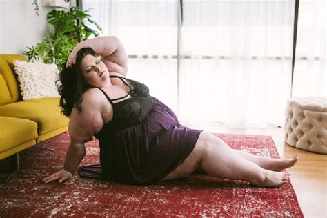 20 Beautiful Plus Size And Curvy Boudoir Photography Ideas