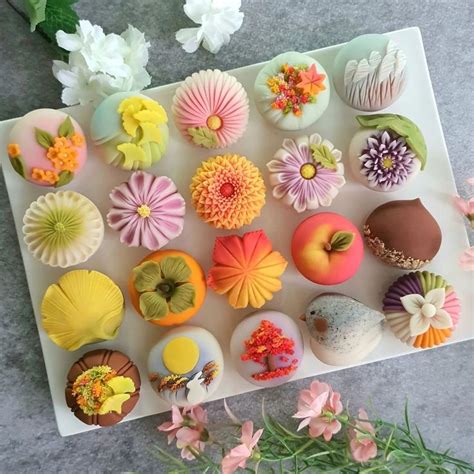 순수화과 하남 미사 화과자 On Instagram 예단음식으로 주문 주신 20구입니다 신부님측에서 준비하시기 때문에 화사한 디자인으로 신경써서 구성해 드리고 하나하나