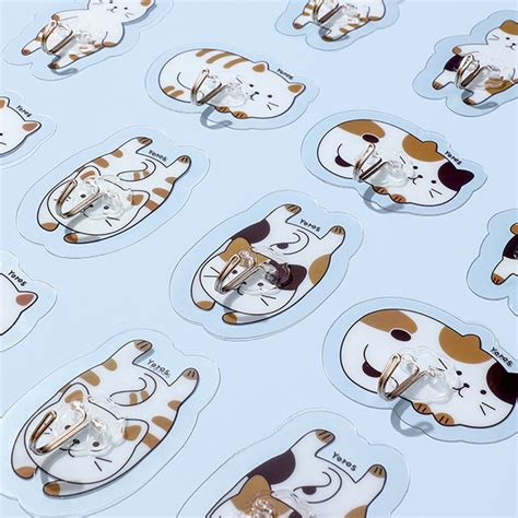 ช้อป ที่แขวนของเอนกประสงค์ ลายแมวน่ารัก พร้อมสติ๊กเกอร์ติดผนัง คละแบบ 6ชิ้น แพ็ค Simply