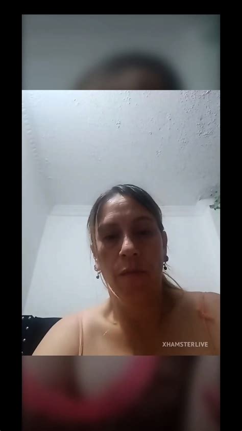 Curvy Mature Masturbating