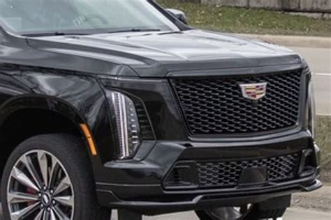 캐딜락 에스컬레이드 V 부분변경 모델 포착 ‘인테리어 압권 네이트뷰