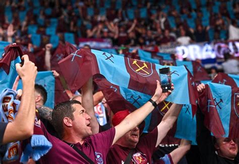 West Ham Jude Bellingham Sends Message After Kalvin Phillips Transfer