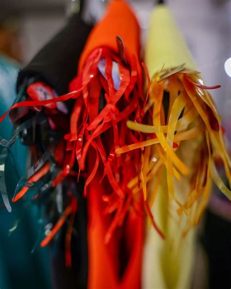 Marina Ruy Barbosa Faz Primeiro Desfile Da Ginger No Rio De Janeiro Elle Brasil