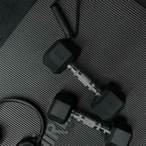 𝗘𝘀𝗺𝗮𝗢𝘂𝘁𝘀𝗶𝗱𝗲 𝘁𝗵𝗲 𝗯𝗼𝘅⁴⁷ Esma47 • Threads Say More