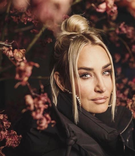 Sarah Connor Songs Events And Music Stats Viberate Com