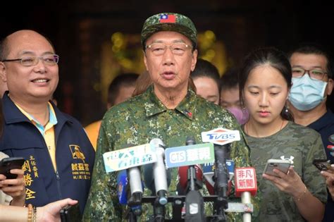 李濠仲專欄：多少人看到郭台銘 會打消由商轉政念頭 上報 Line Today