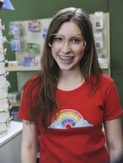The Middles Eden Sher Opens Up On An Extremely Awkward Time She Was