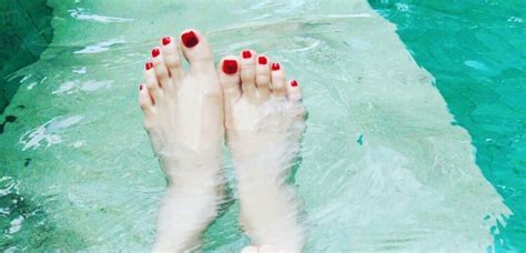 Park Si Yeon Feet