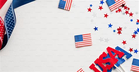 해피 콜럼버스 데이 배너 디자인 미국 장식 깃발 흰색 배경에 리본 플랫 레이 평면도 사진 Unsplash의 프레임