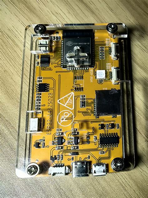 【花雕学编程】arduino动手做（238） Esp32 2432s028开发板28寸240320智能液晶显示屏带触摸屏tft模块