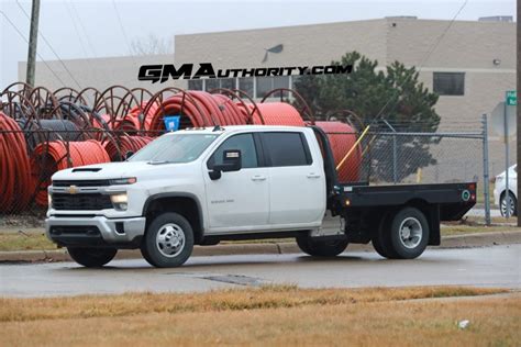 2024 Chevy Silverado Hd 3500 Chassis Cab Live Photo Gallery