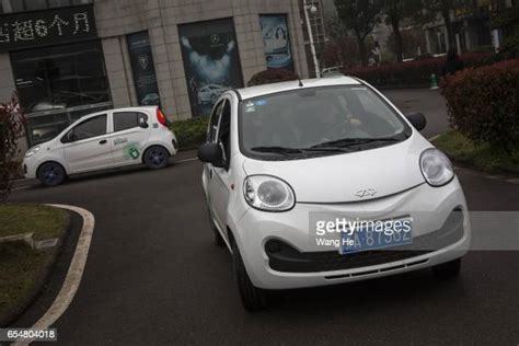 Qr Code Smart Lock Photos And Premium High Res Pictures Getty Images