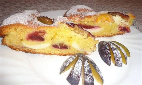 Сладкиш със сини сливи