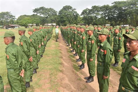 Khit Thit Media နေပြည်တော် တပ်ကုန်းတွင် အိပ်ရာထဲလဲနေသော