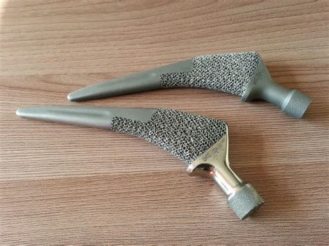 Stl File Tibia Implant Real Layout For Training ・model To Download And