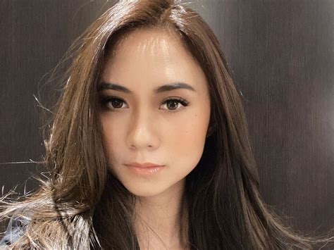 Detail Gambar Artis Malaysia Koleksi Nomer 5