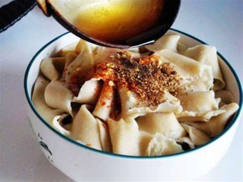 油潑扯麵的詳細做法 步驟圖 每日頭條