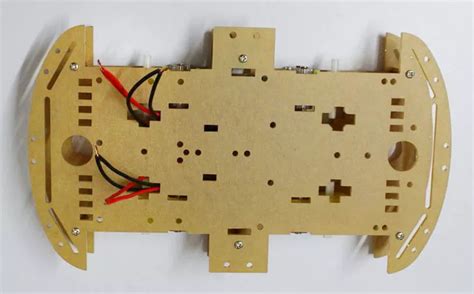 Arduino радиоуправляемая машина контролируем со смартфона