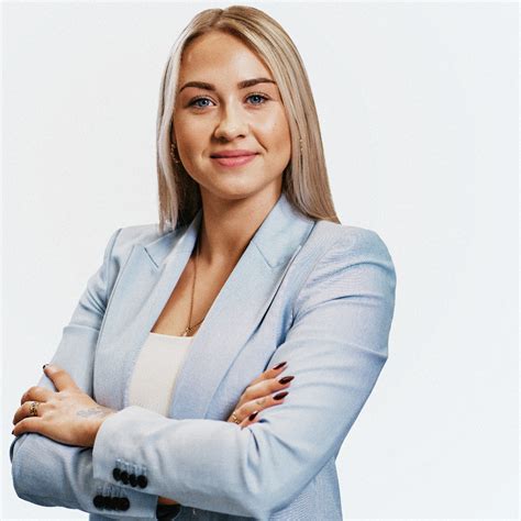 Kira Marie Bethmann Sell Out Spezialist Schulungsreferentin Dr