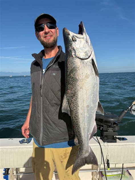Vancouver Saltwater Salmon Fishing Report Friday September 26 2025