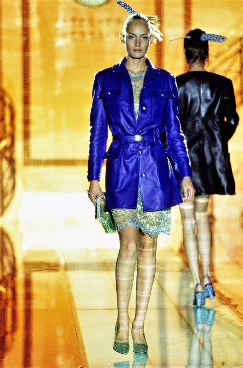 Atelier Versace Spring 1996 Couture Collection Versace 1997 Runway