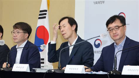 팬데믹 이후 경기불확실美日도 세수 오차 확대 서울경제