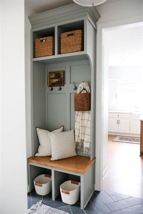 Stylish And Organized Mudroom Entry Ideas Entryway Storage For Small Spaces Mud Rooms Entryway