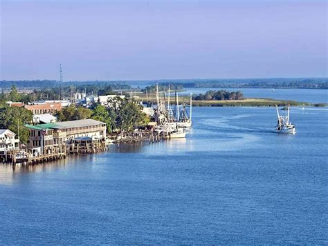 9 Gorgeous Fishing Towns In Florida That Will Melt All Your Stress And