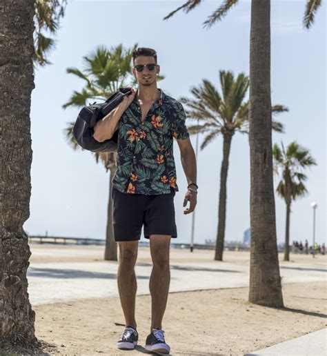 Mens Shorts Outfits The Best In Modern Style