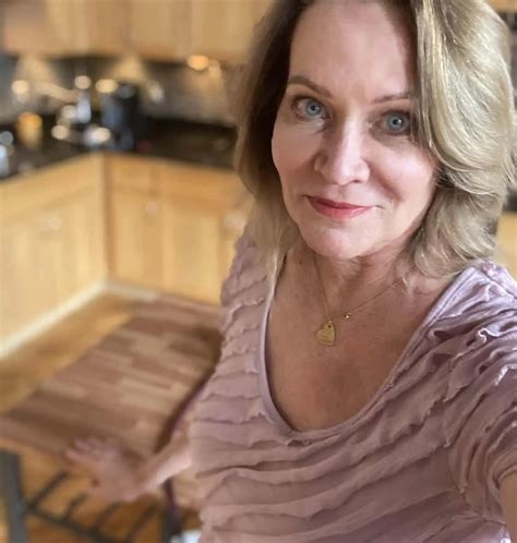 How To Take A Good Selfie Over 40 Or 50 Midlife Rambler
