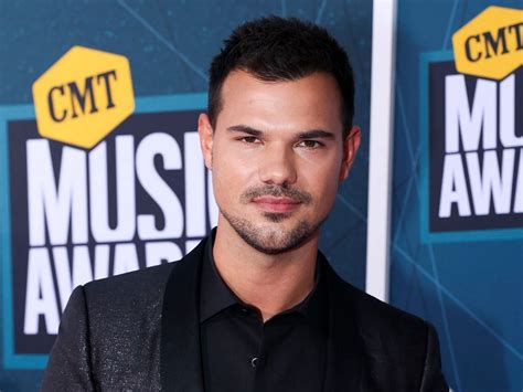 Its Not Lawt Ner Its Lowt Ner When Taylor Lautner Revealed