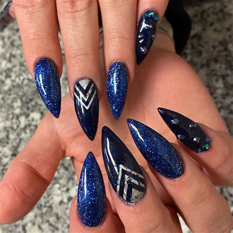 30 Latest Navy Blue Nail Designs To Try In 2024
