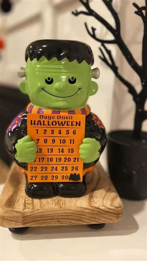 Countdown To Halloween Scentsy Warmer