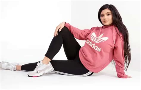Wallpaper Girl Model Pretty Sneakers Sportswear For Mobile And