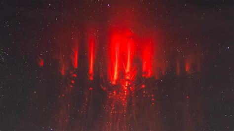 Storm Chaser Captures Rare Red Sprites Across Kimberley Sky