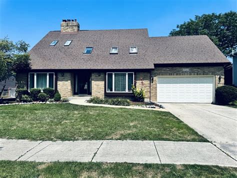 Just Sold In Naperville 4bed 2 5bath Im Thrilled To Have Represented My… Brett Pechter