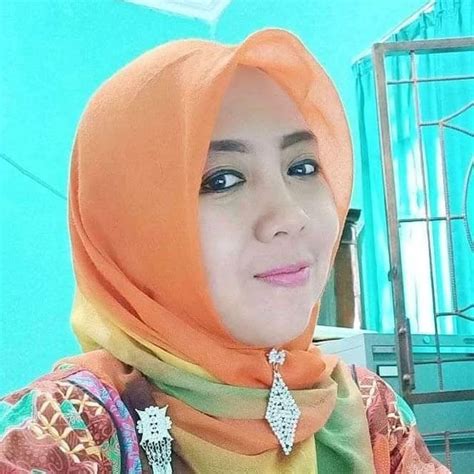 Rini Sri Lestari Rienz Kinarya15 • Threads Say More