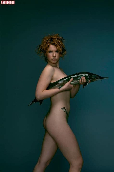 Naked Jessie Buckley Added 10122018 By Badblokebob