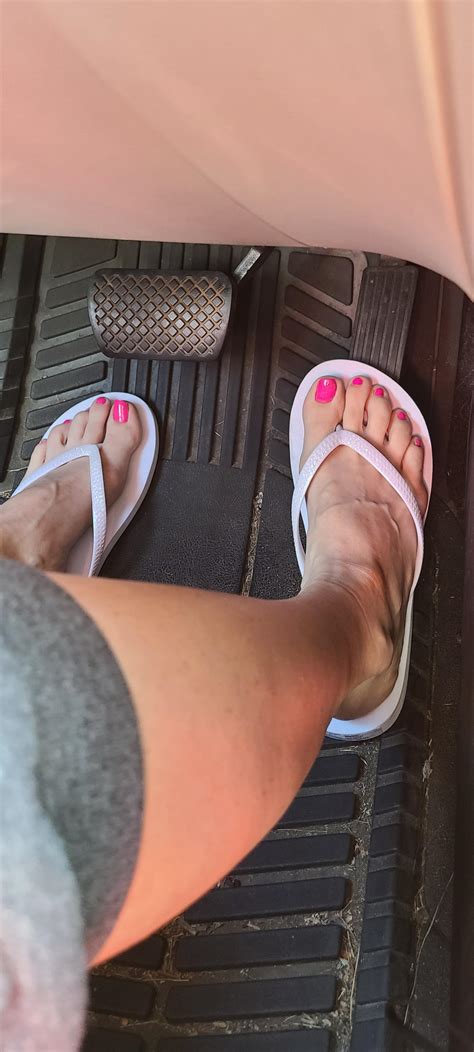 251 Best R Toesfetish Images On Pholder Red Nails Are Sexy