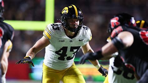 Cardinals Draft Iowa Lb Karson Sharar In 6th Round Arizona Sports