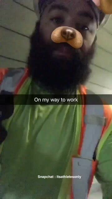 Mixed Construction Worker Shows Cheeks En Anglais