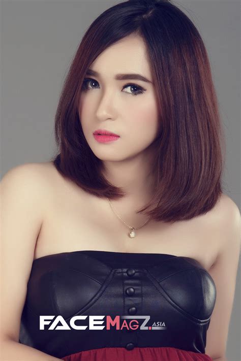 Melly Model Seksi Majalah Facemagz Terbaru