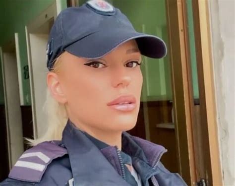 Lidija Takač U Kupaćem Posle Porođaja Media