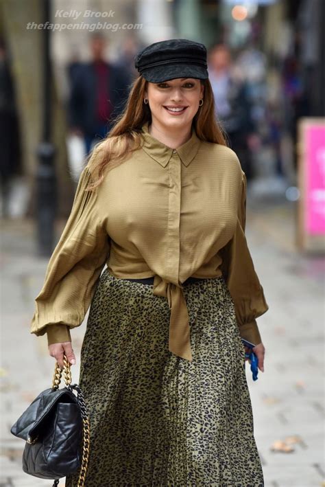 Kelly Brook Braless The Fappening Leaked Photos
