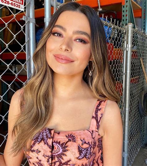 Miranda Cosgrove 29 Yrs Rblistactressesnsfw