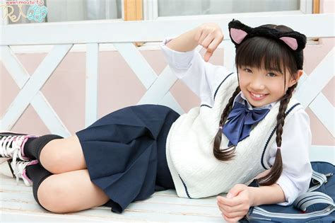 表情や仕草にエロさが出始めかけてきた頃 黒宮れい18 美少女画像倉庫