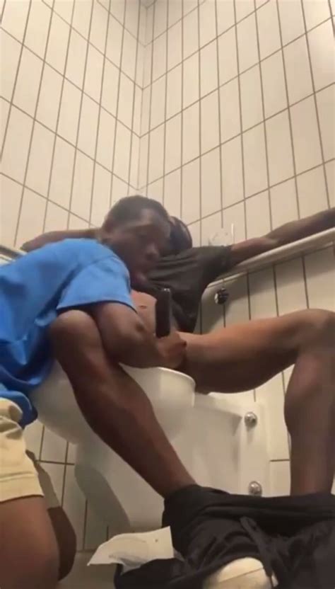 Sucking Dl Man Dick In Public Toilets