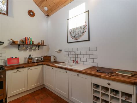 The Bull Pen Upottery Devon England Hot Tub Getaways Hot Tub