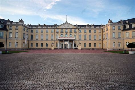 พื้นหลังอาคารกำแพงประชาธิปไตยวังคาร์ลสรูเออ รูปถ่าย และรูปภาพสำหรับดาวน์โหลดฟรี Pngtree